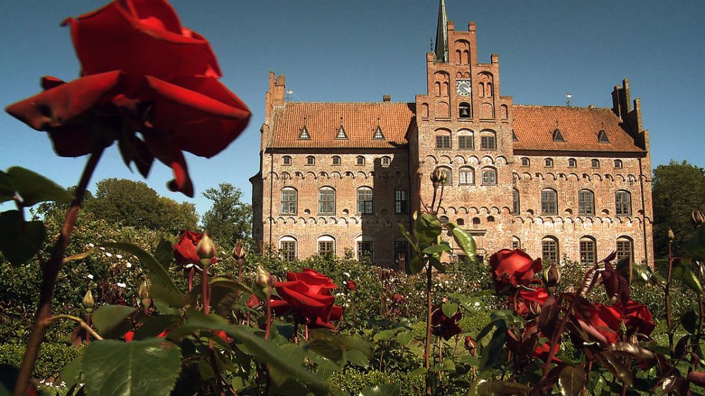 Egeskov Slot: one of the most beautiful castles of Denmark - Travel site
