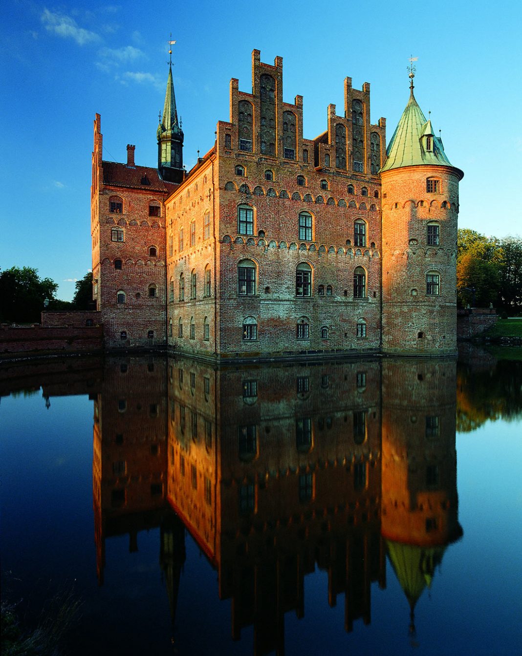 Egeskov Slot: one of the most beautiful castles of Denmark - Travel site