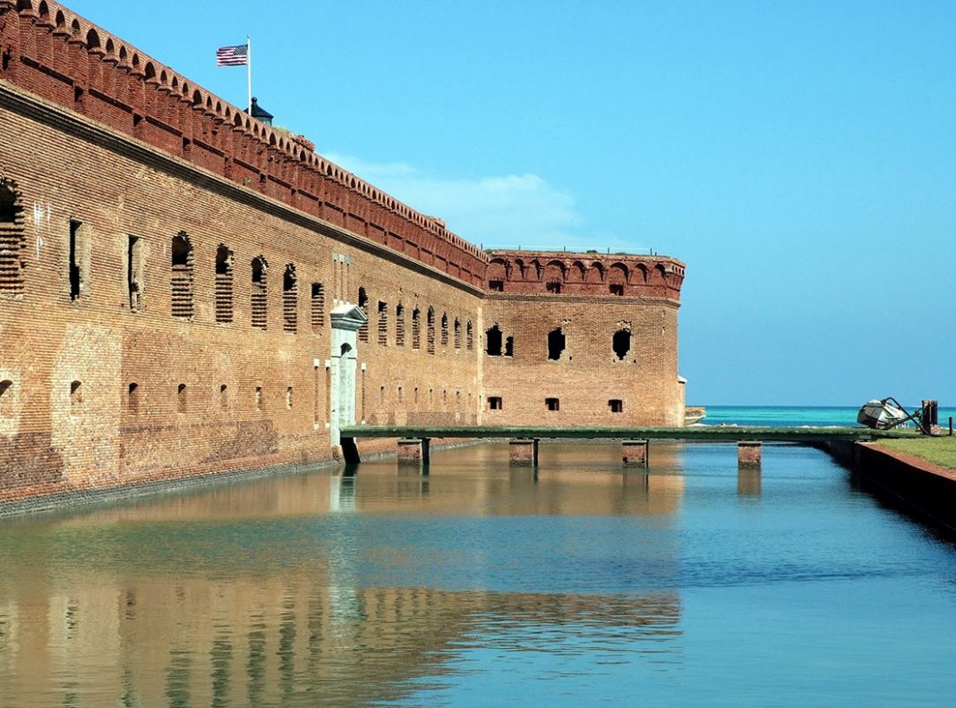 Fort Jefferson: An Amazing Abandoned Prison on a Tropical Island ...