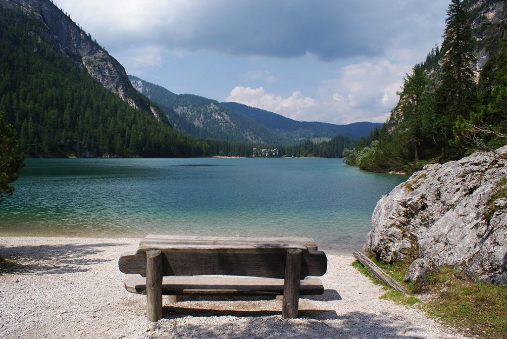 Lake Prags: the most picturesque lake in Europe - Travel site