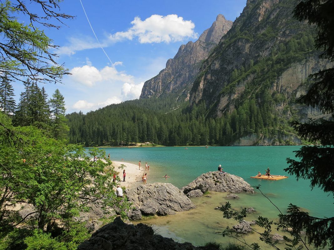 Lake Prags: the most picturesque lake in Europe - Travel site