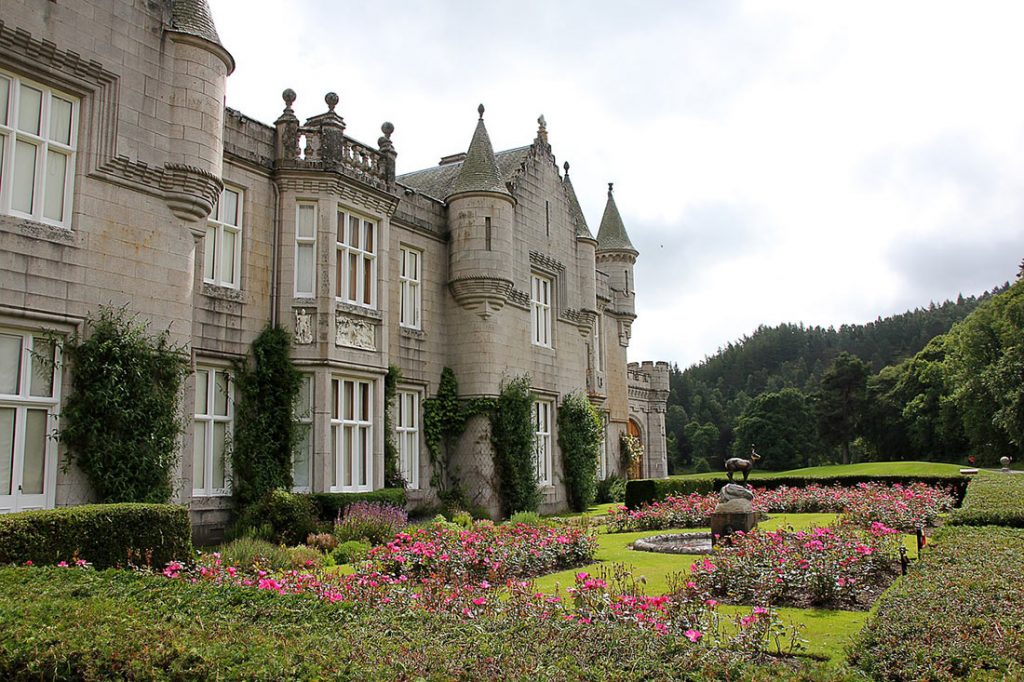 Palaces and Castles of British Kings and Queens: 7 Gems of the Royal ...