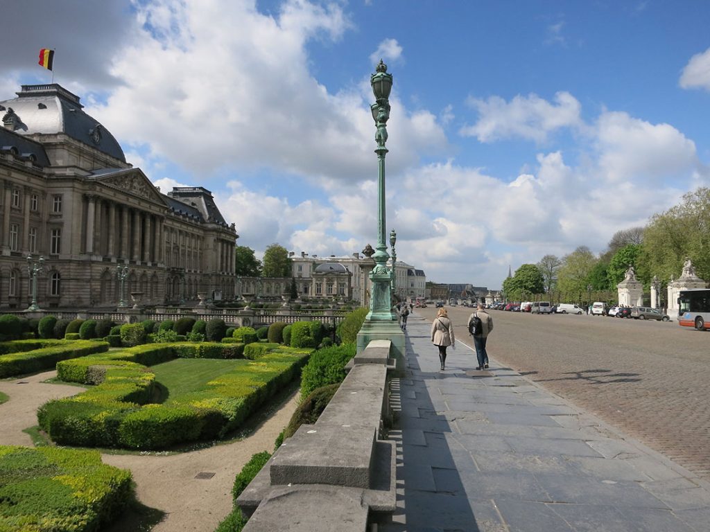 Royal Palace of Brussels: the luxurious residence of the Belgian ...