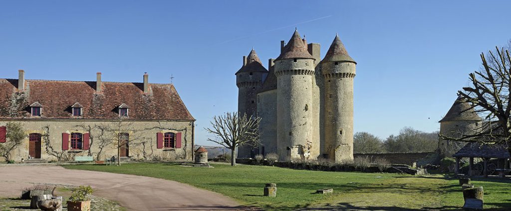 Sarzay Castle: one of the most unusual castles in France - Travel site