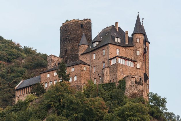 Katz Castle: an outpost of one of the most powerful families of ...