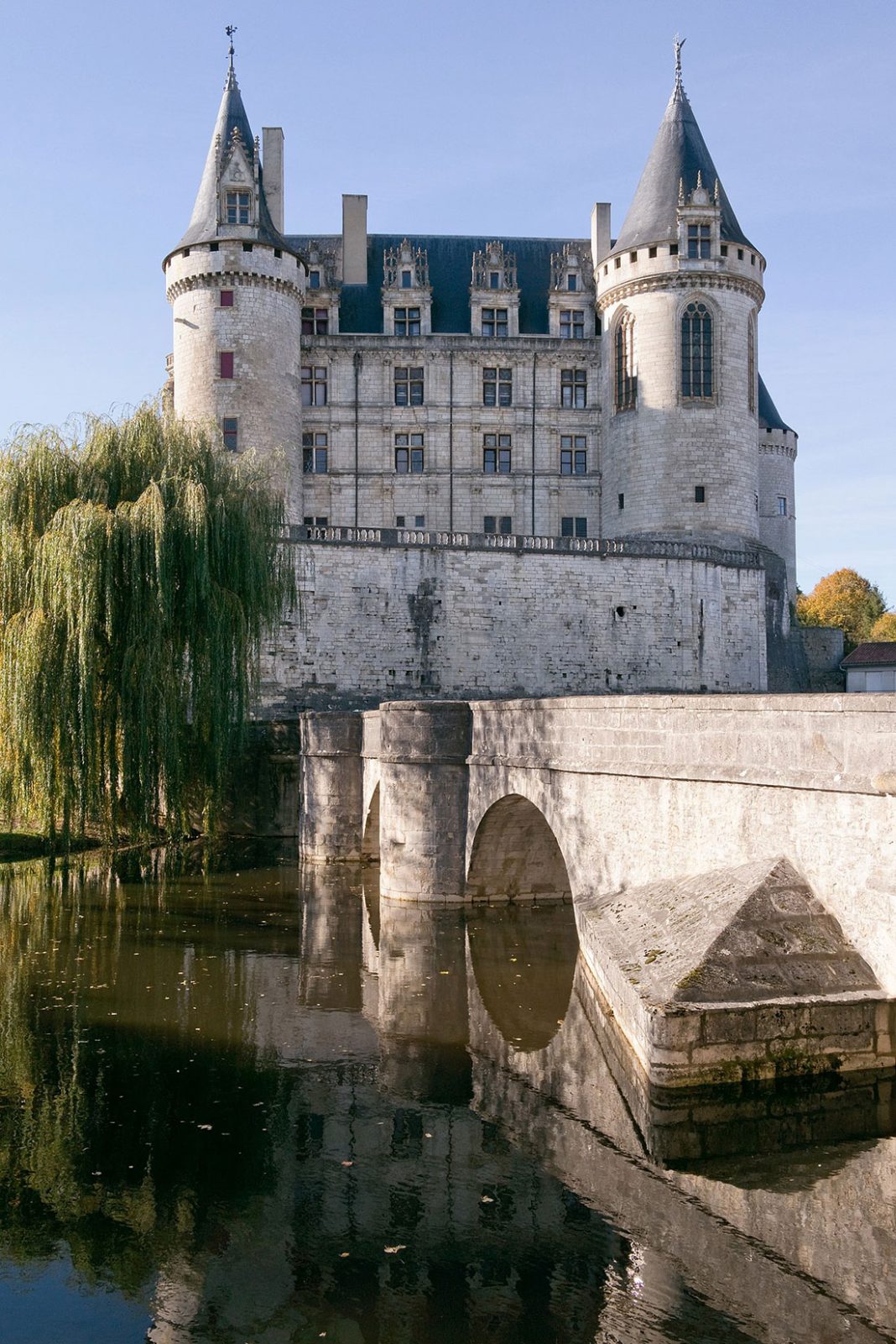 La Rochefoucauld castle: one of the finest Renaissance castles in ...